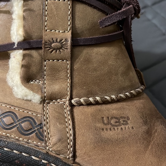 UGG | Shoes | Ugg 536 Cove Toast Boot Leather Boot Womens 7 | Poshmark